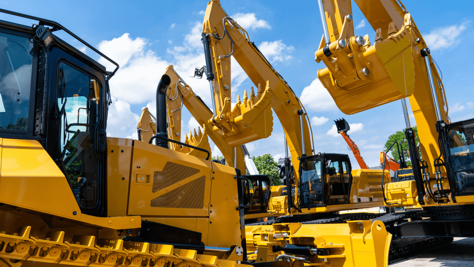 Pros and cons of leasing heavy equipment - Under the Hard Hat