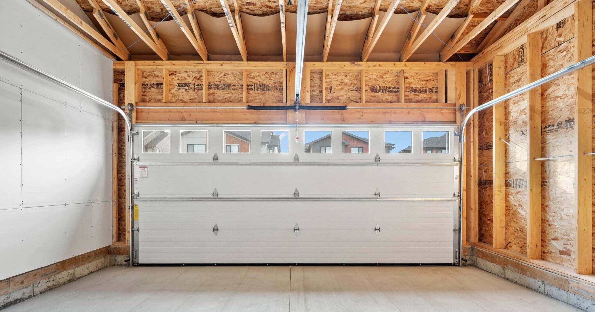 Cost to build a garage: Budget vs high-end