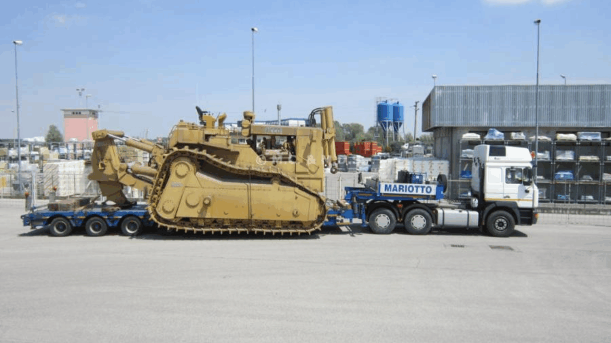 The 10 biggest bulldozers in the world: Features, specs, and cost